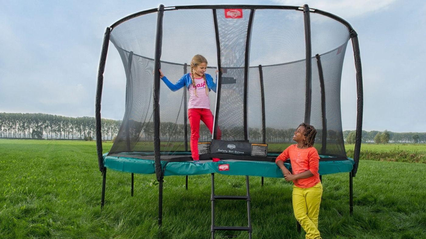 Trampoline Safety Tips: Enjoying Fun and Safe Bouncing – River City ...