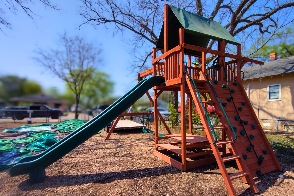Extreme Fort Swing Set – Open Box | River City Play Systems